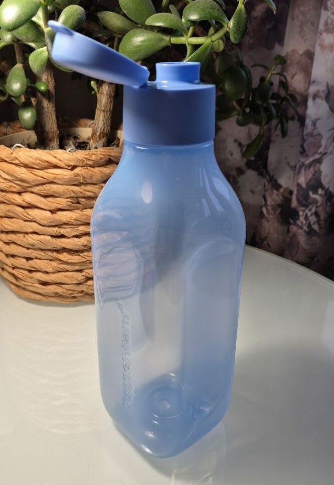 Эко-бутылка 1л. с клапаном цвет : небесно-синий. Tupperware
