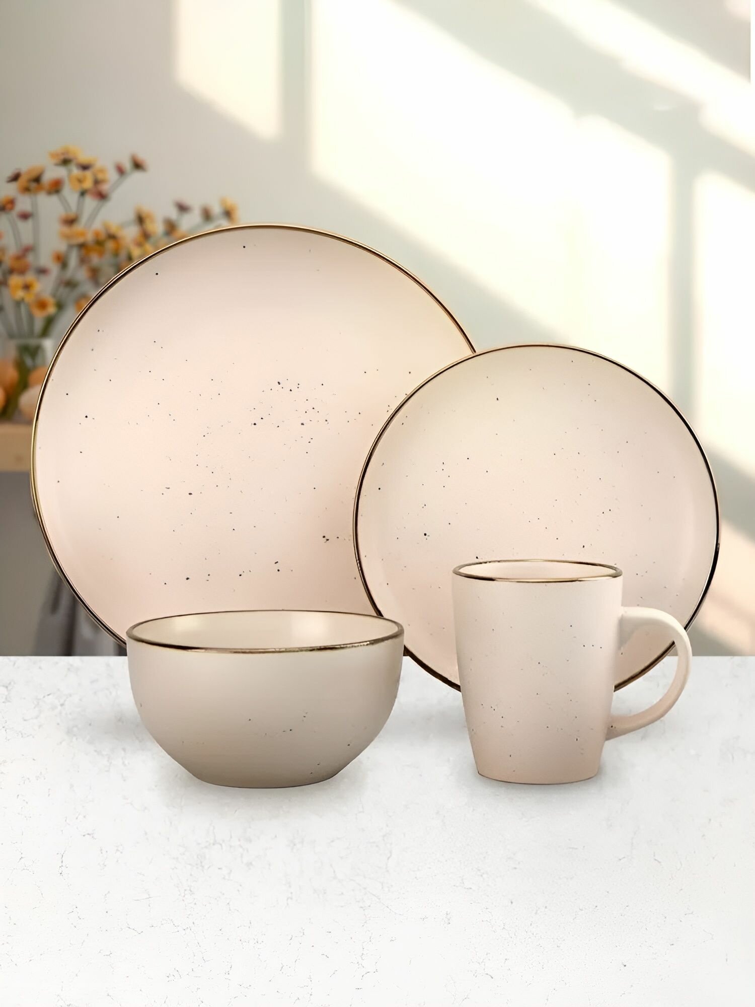 Набор Посуды. Современный Керамический Обеденный Столовый Сервиз Для 4 Персон Из 16 Предметов. Тарелки, Салатники, Кружки, Суповые Пиалы. Для Первых, Вторых Блюд, Салатов и Десертов.