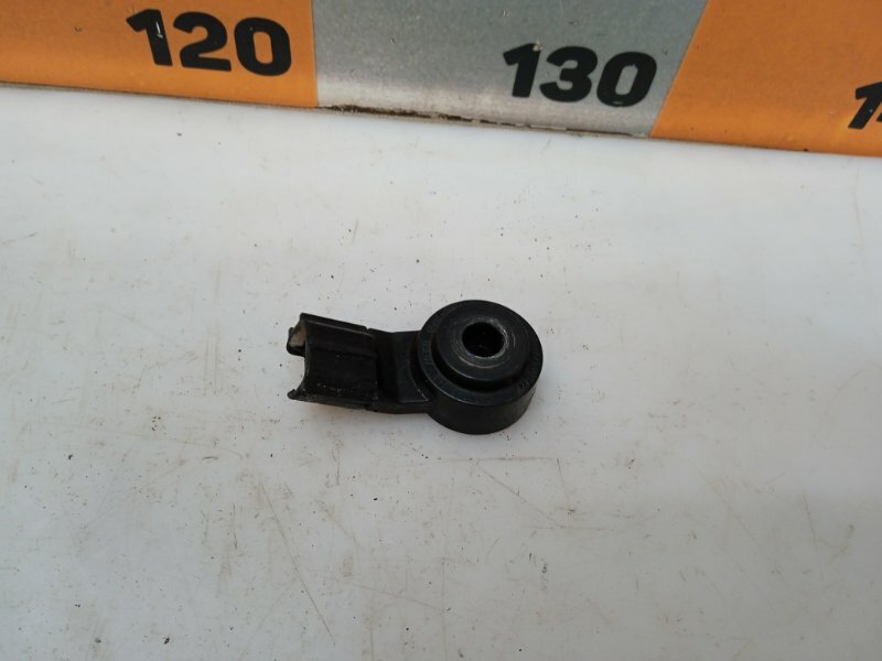 Б/У Тойота Витц Датчик детонации Toyota Vitz 2003 SCP13 327202 TOYOTA арт. 8961520090