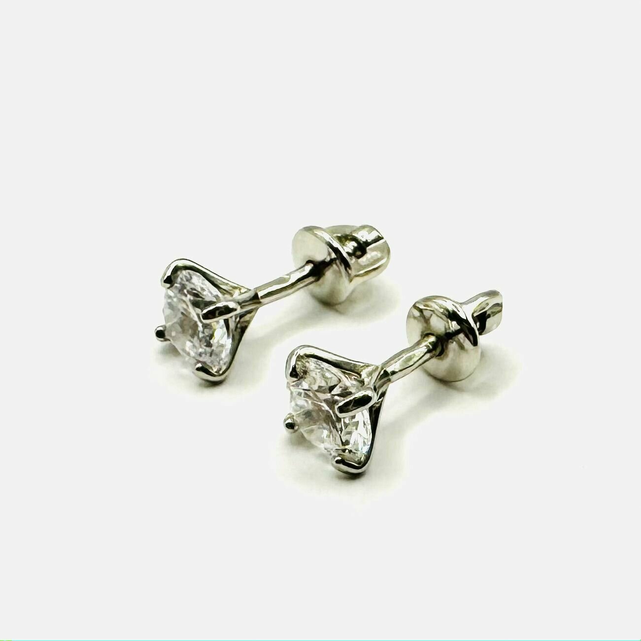 Серьги пусеты, серебро, 925 проба, родирование, фианит