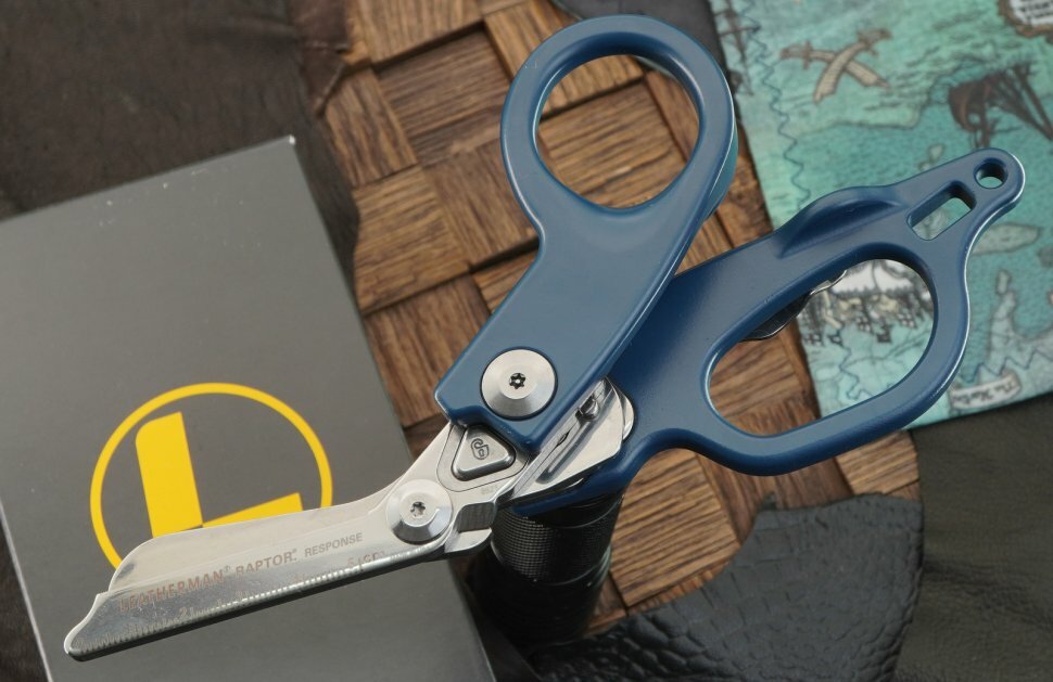 Мультитул Leatherman Raptor Response Navy