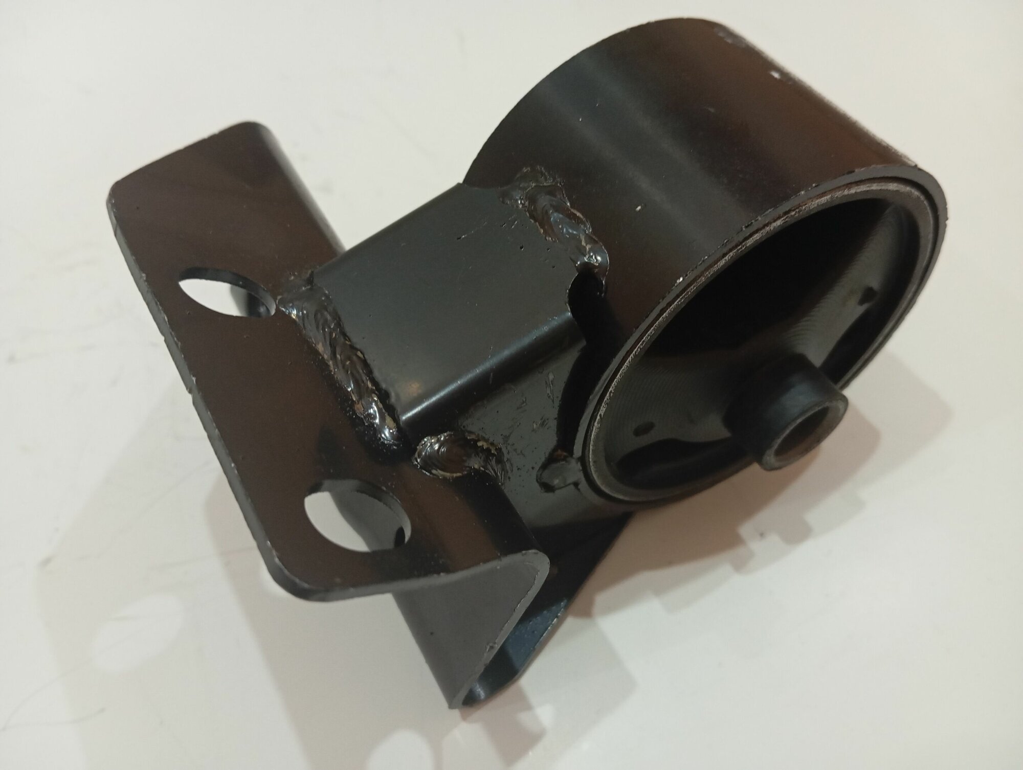 Опора двигателя задняя Lifan Smily (320) [1.3 16V 5MT хетчбэк] F1001210