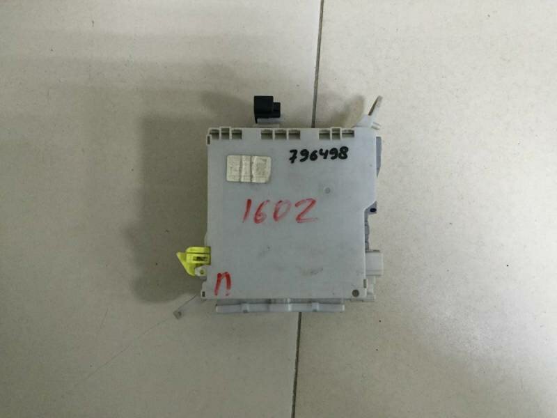 Блок предохранителей Lexus LS600h XF40 2006-2009 кат.номер: 8273050490