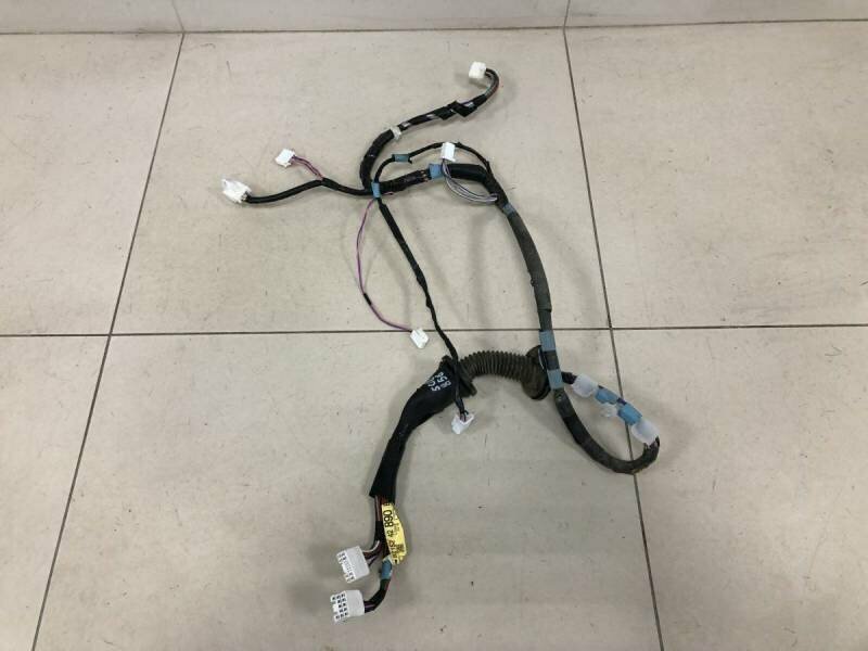 Проводка двери Toyota Rav 4 A30 2006-2013 кат.номер: 8215242890
