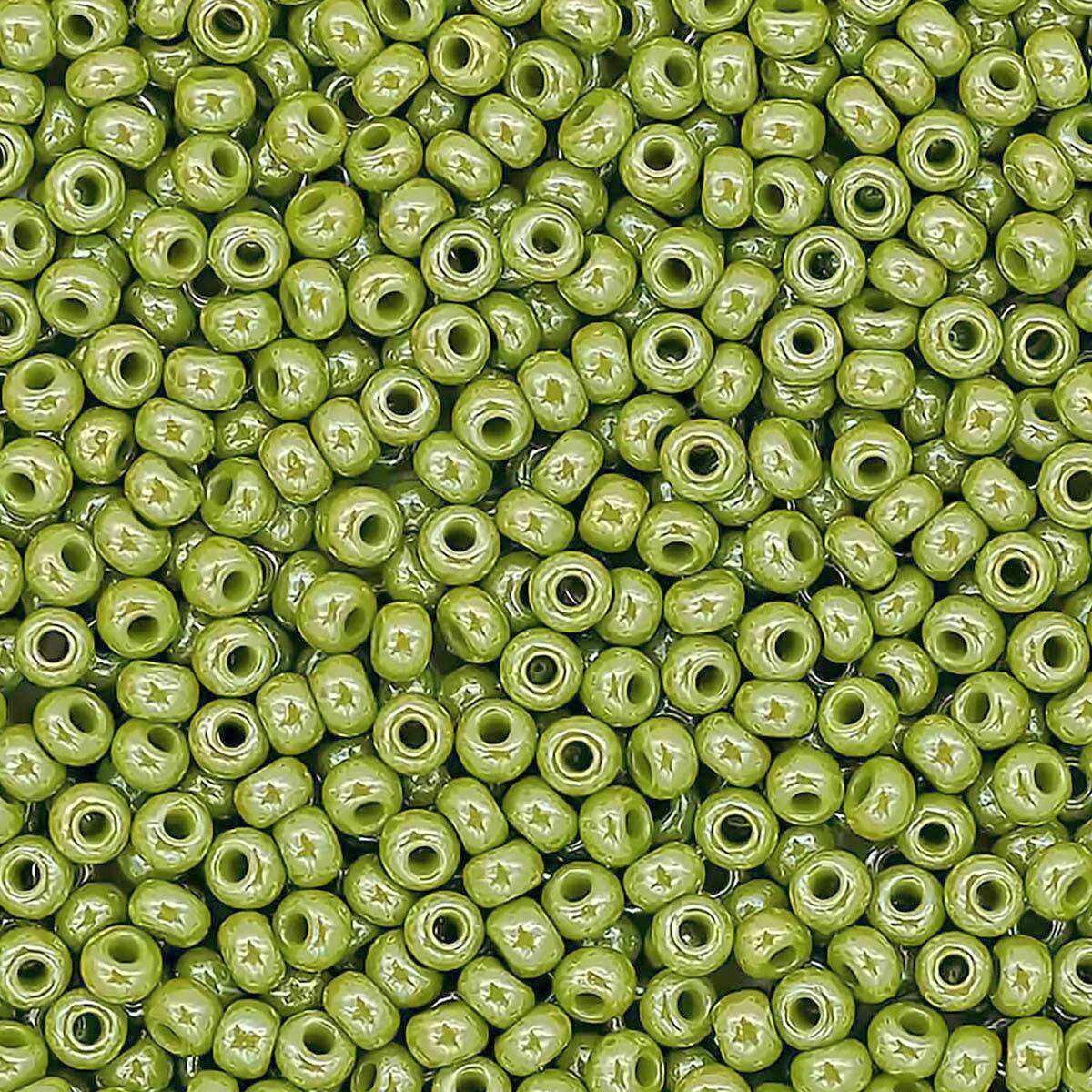 Бисер Preciosa 58430 непрозрачный оливковый перламутровый (10/0) 2.3 мм, 5 г, цена за 2 уп.