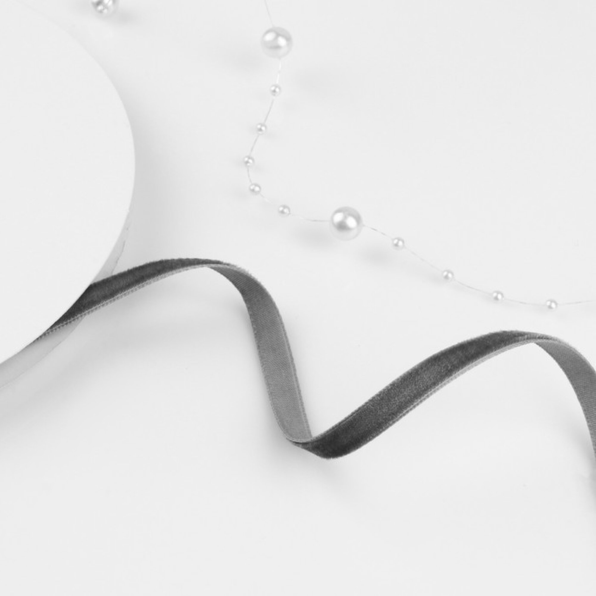 Лента бархатная Арт Узор №63, полиэстер, пришивная, серая, 6мм, 18м