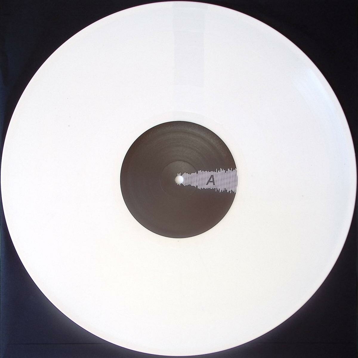 Пластинка Basicnoise - Echoes From Iconia