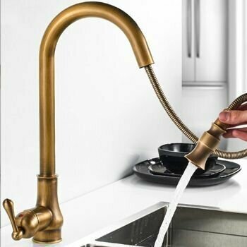 Смеситель для кухни ретро бронза с выдвижным аэратором