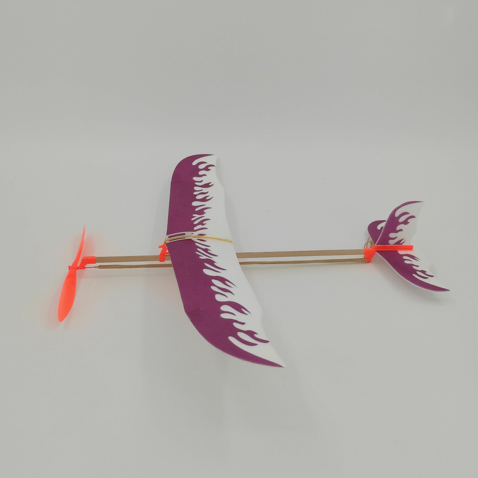 Резиномоторная модель самолетик на резинке