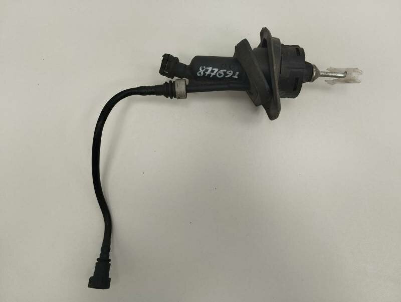Цилиндр сцепления главный Ford Focus 2 DA 2005-2008 кат.номер: 3M517A543AF 1863548