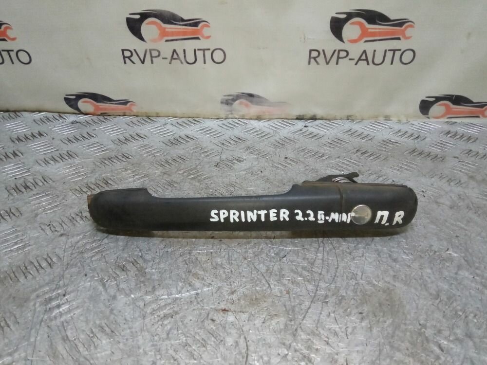 Ручка двери передняя правая Sprinter W901-905 Mercedes