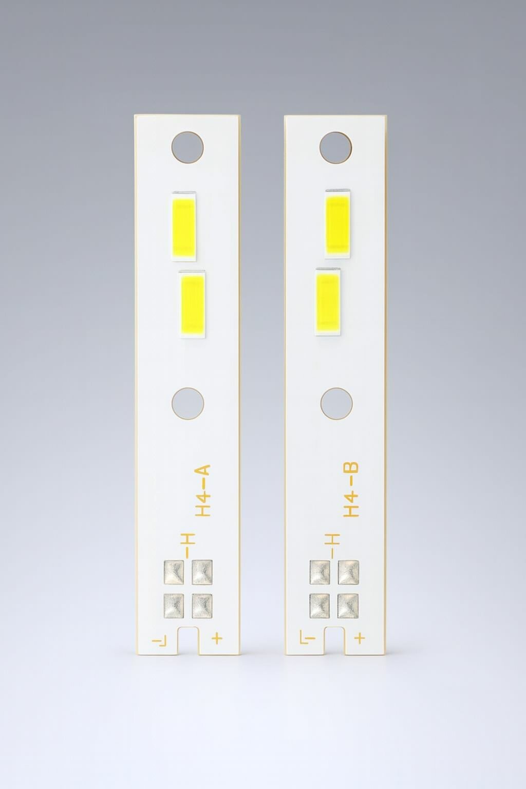 Светодиод 1860 для автомобильных ламп, цоколь H4 / H13 / HB1 / HB5, бренд DLED, 25Вт, 9-12В, 6000К, комплект 2 шт