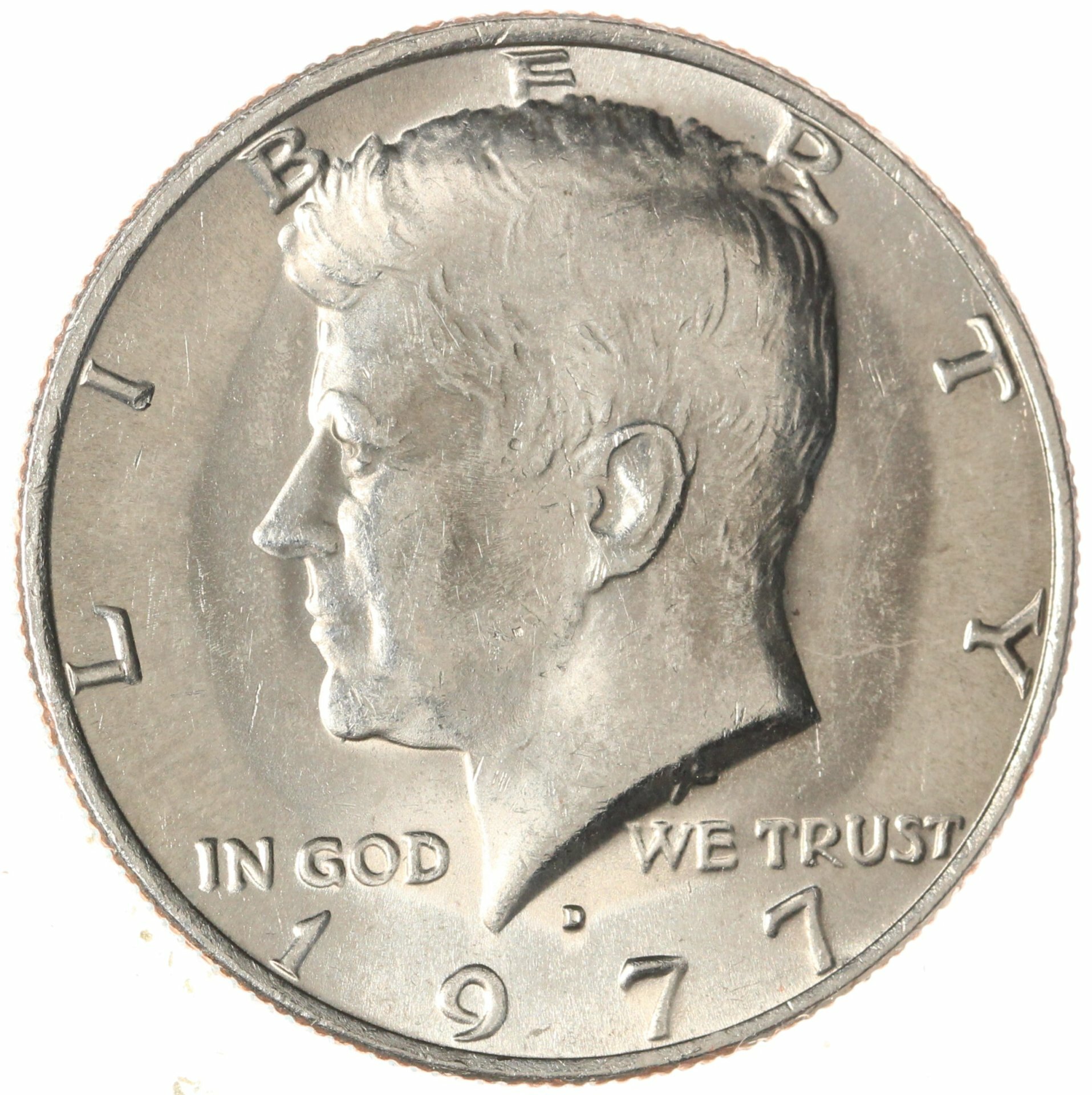 США 50 центов 1/2 доллара, half dollar 1977 D Kennedy Half Dollar Кеннеди знак монетного двора "D" - Денвер, Медь, покрытая медно-никелевым сплавом