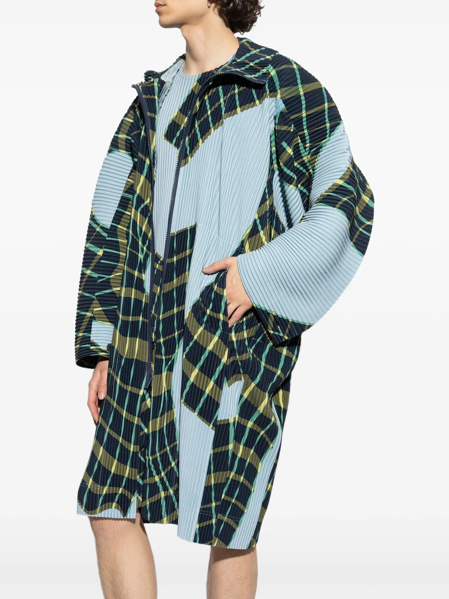 Пальто HOMME PLISSE ISSEY MIYAKE Windswept, размер 1, синий — фото 1