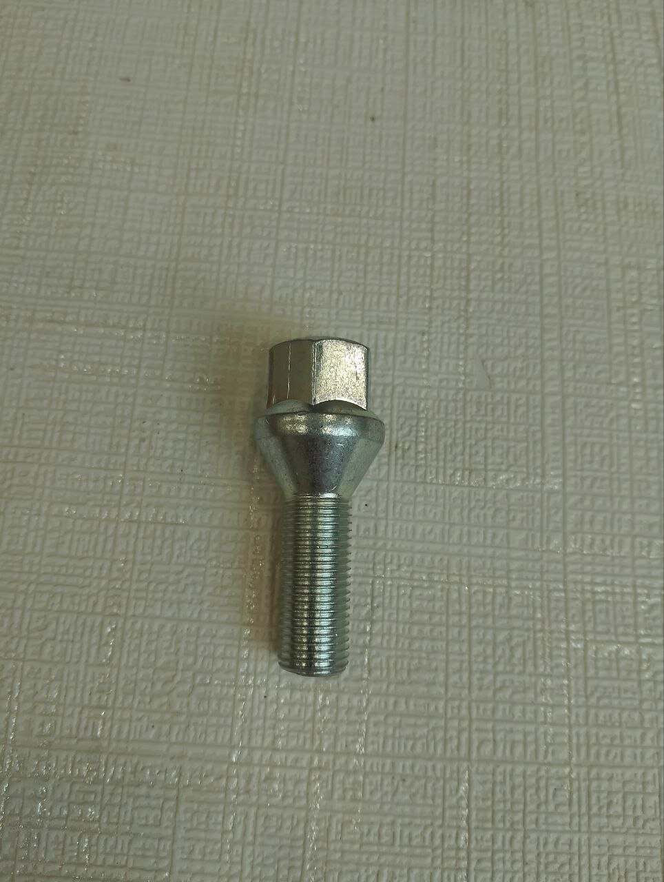 Болт колесный М12 х 1,25 28мм конус, под ключ 17