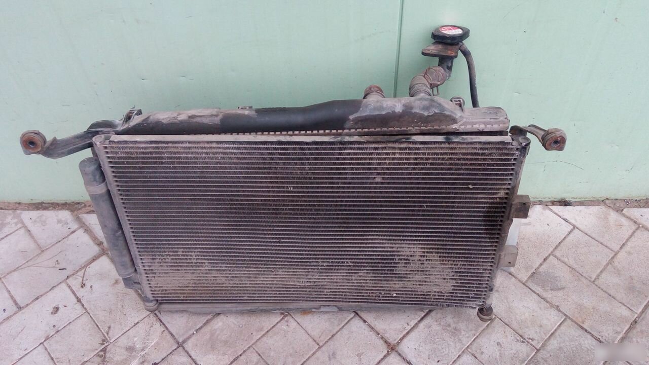 Кассета радиаторов с диффузором Хонда Цивик 4д Hon 19010-RNA-A01