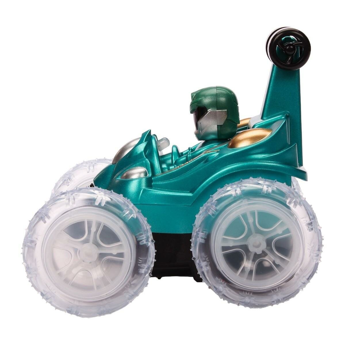 Машина трюковая на РУ 'Dasher Ultimate', голубая, с подсветкой, пульт 2.4G