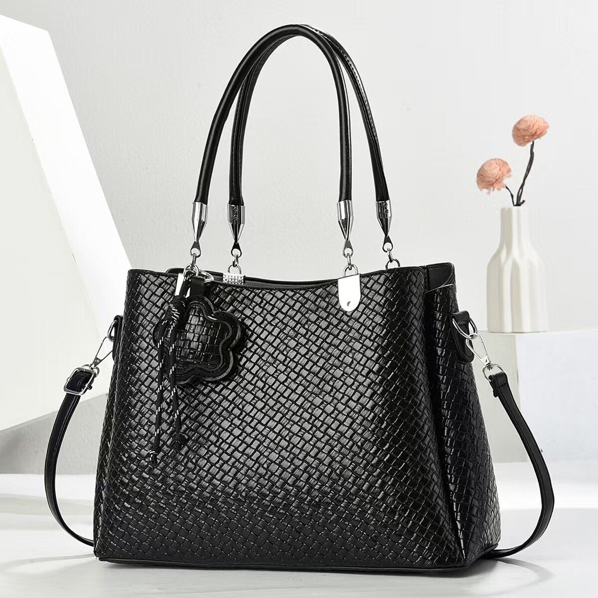 Стильная сумка A95956 в корейском стиле: минимализм и универсальность