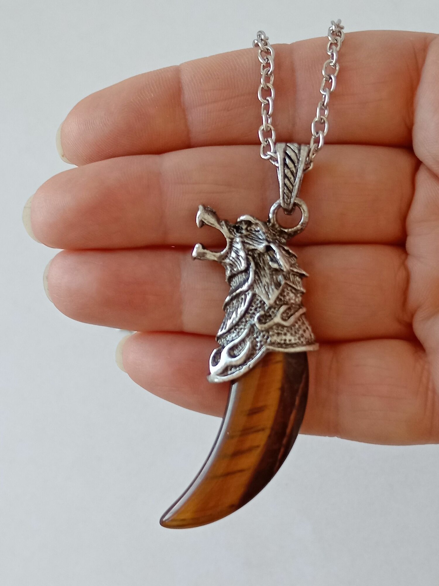 Колье, тигровый глаз