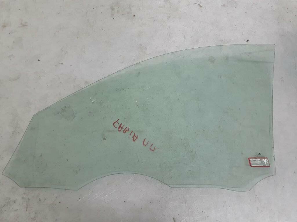 Стекло двери передней правой Skoda Fabia рест. 2005 43R00351