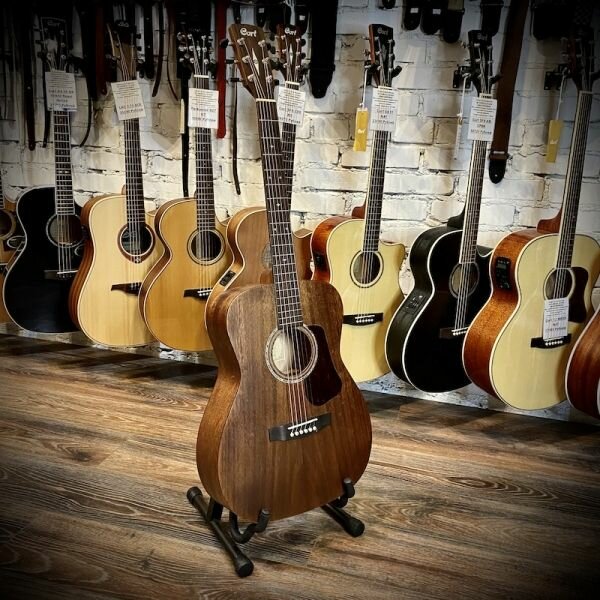 Электроакустическая гитара Cort L450CL-NS