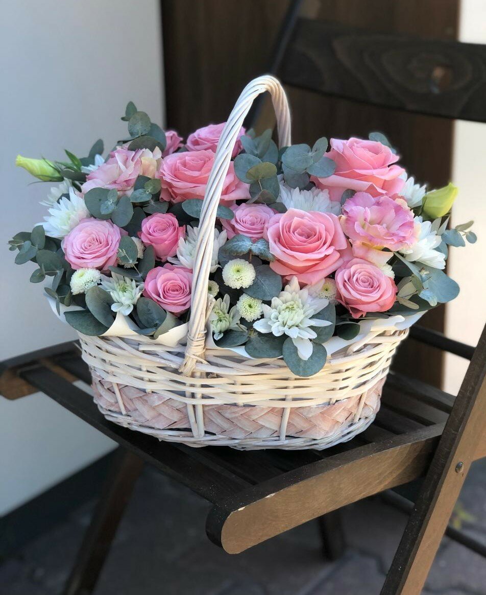 Корзина с цветами "Жасмин"