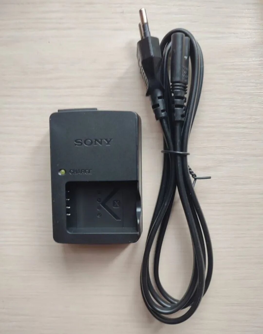 Зарядное устройство Sony BC-CSX , BC-CSXB, для аккумуляторов Sony NP-BX1, для фото- и видеотехники