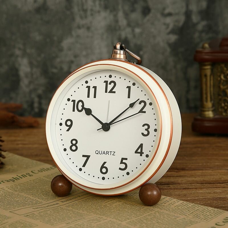 Будильник в стиле ретро