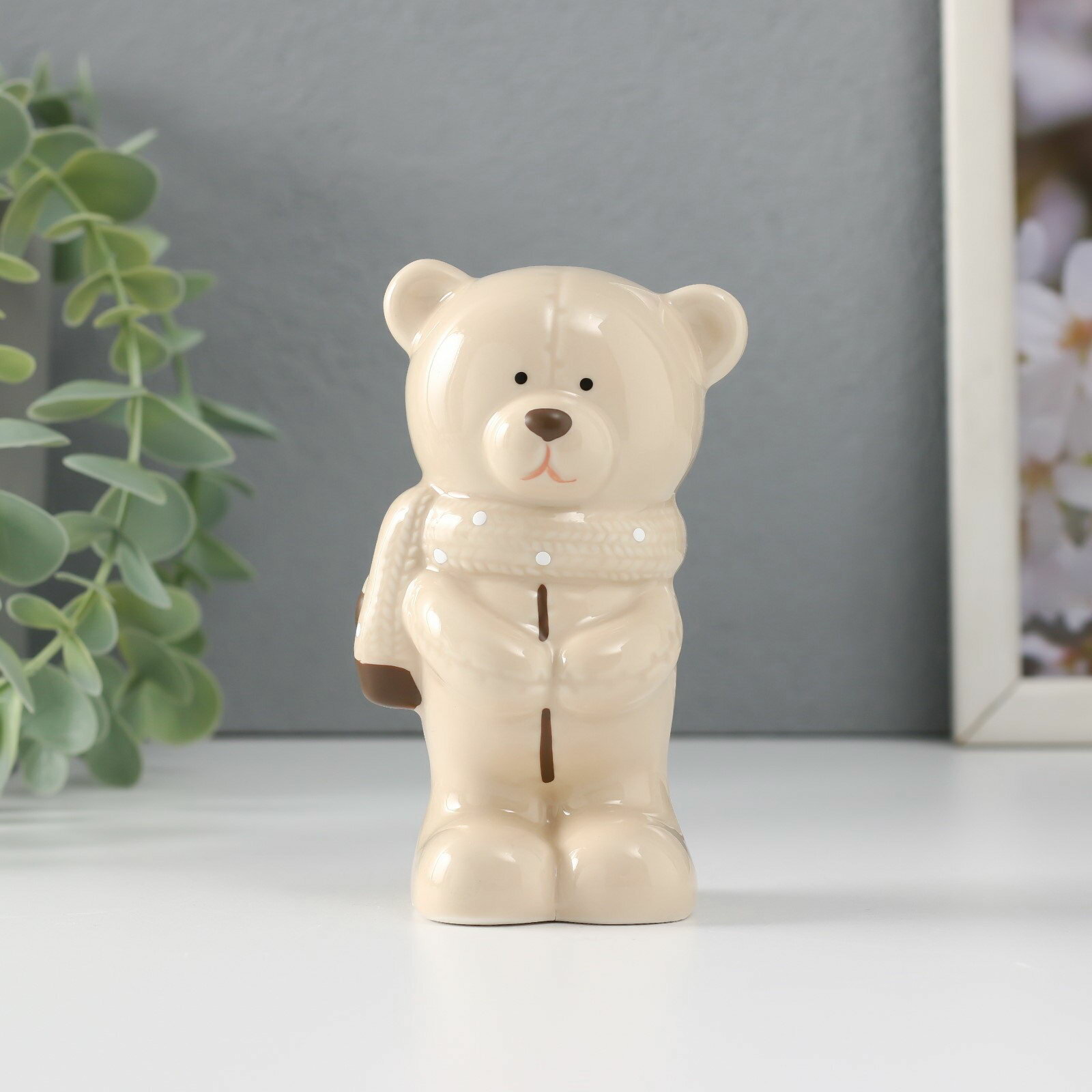 Фигурка керамика "Мишутка стесняшка в вязаном шарфике, стоит", 10.5x5x5.5 см