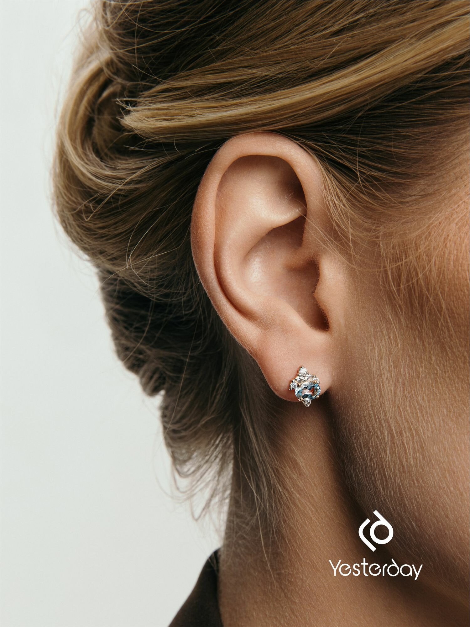 Серьги пусеты Yesterday, красное золото, 585 проба, топаз, фианит