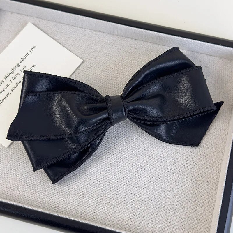 Заколки eTya из искусственной кожи с бантом Черный, Black