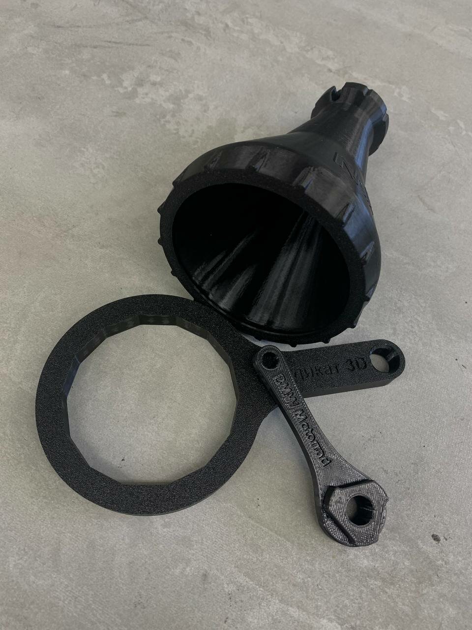 Комплект для замены масла в BMWR1250GS, BMWR1200GS из ключа для заливной пробки, ключа масляного фильтра HF160 и Воронки