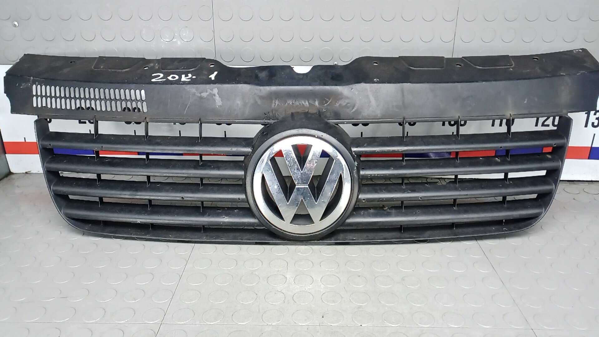 Решетка радиатора VOLKSWAGEN TRANSPORTER T5