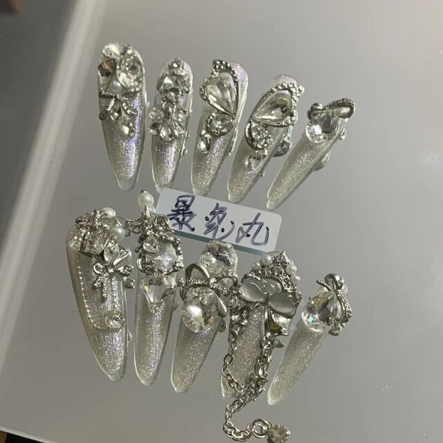 Набор из 10 горячих длинных заостренных ногтей ручной работы в форме гроба, полностью покрывающих ногти, накладные ногти Sanrio KT с металлической цепочкой и сверкающими бриллиантами в виде цветка, Размер: М-16-12-13-12-10