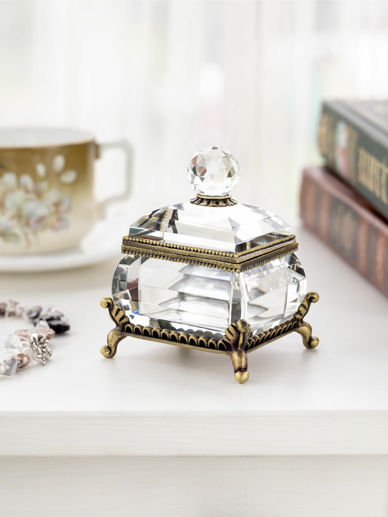Хрустальная шкатулка для ювелирных украшений сувенирная Фаберже, сувенир, подарок. Ручная работа, пьютер, хрусталь, бронза. Design by Keren Kopal, Israel