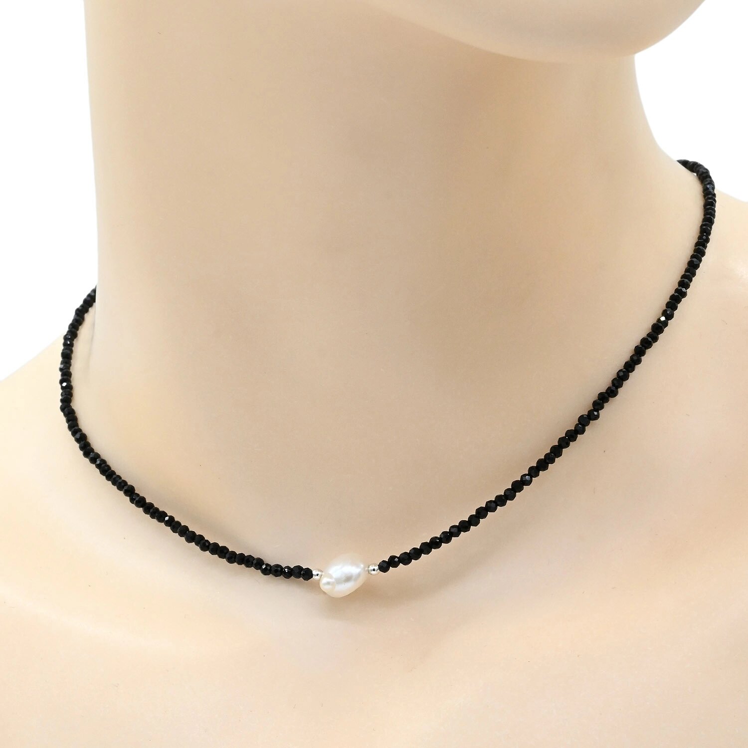 Чокер, шпинель