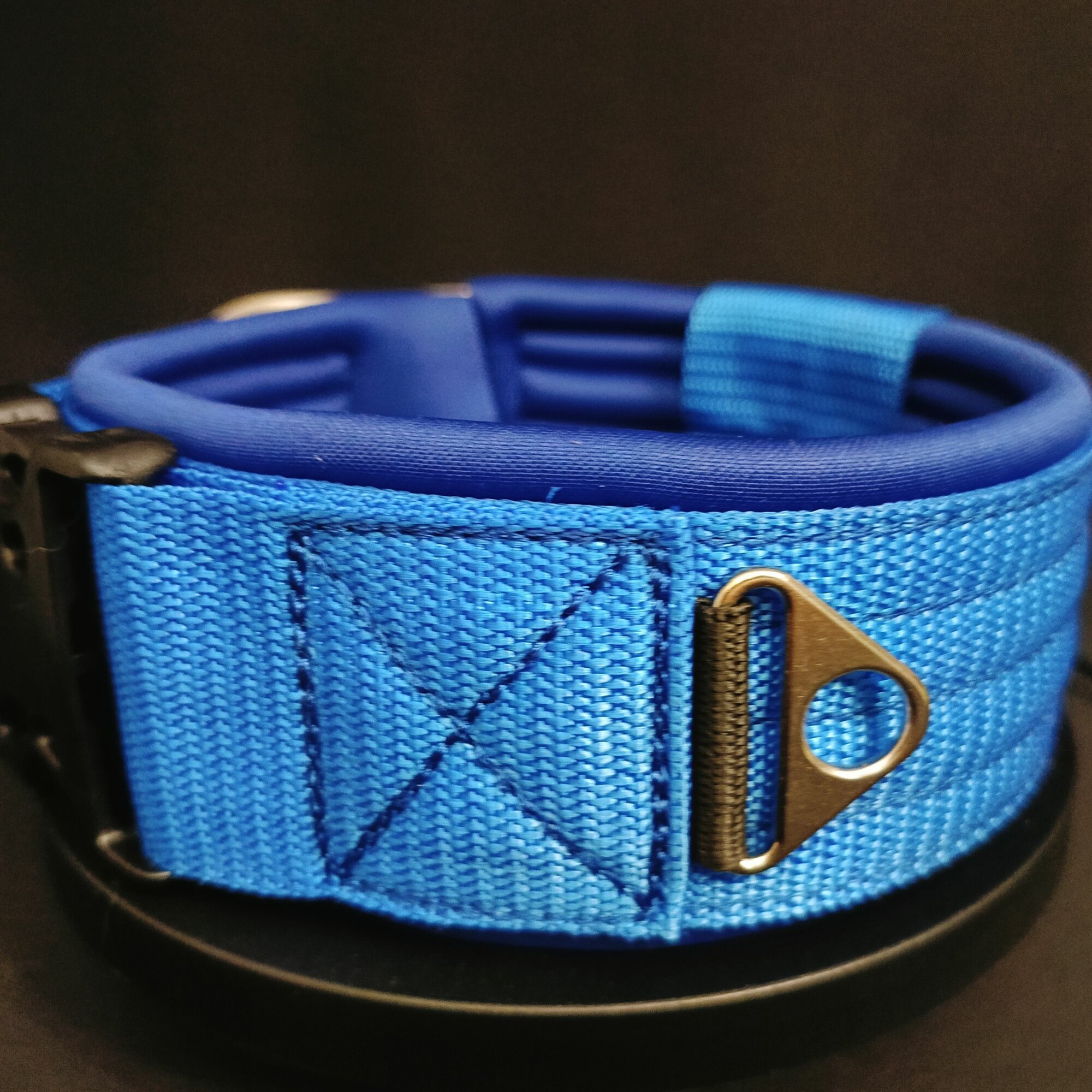 Ошейник для собак средних и крупных пород широкий , 6 см . 50-60 см . синий.