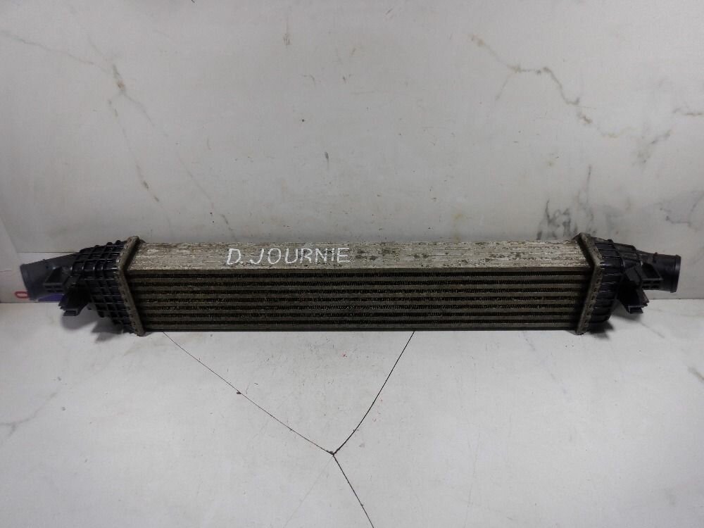 Интеркулер Dodge Journey 68038242AA