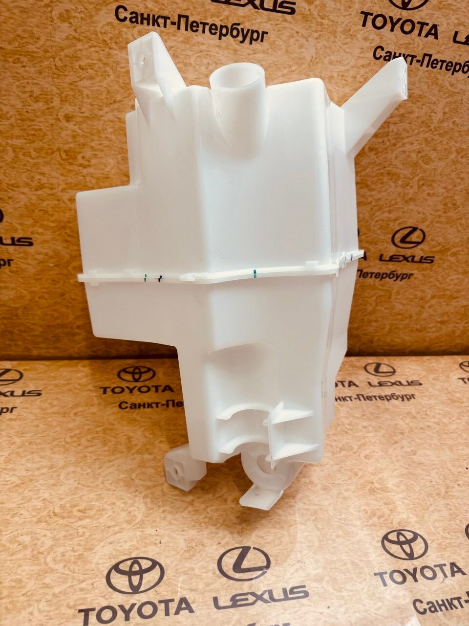 Бачок омывателя X-Trail T32 Qashqai J11 2 насоса