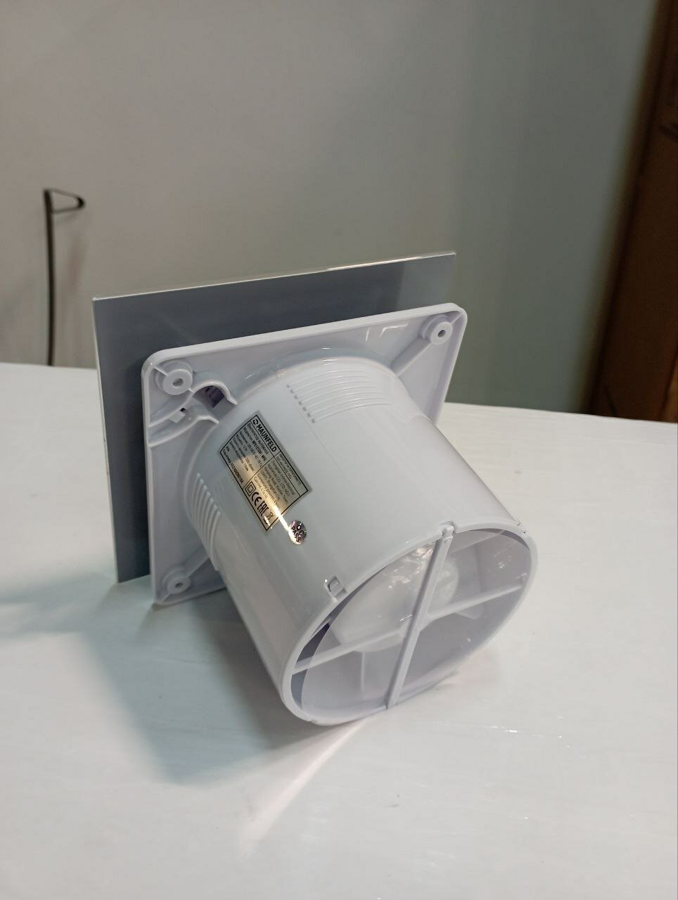 Вытяжной вентилятор MAUNFELD MFE12TGW