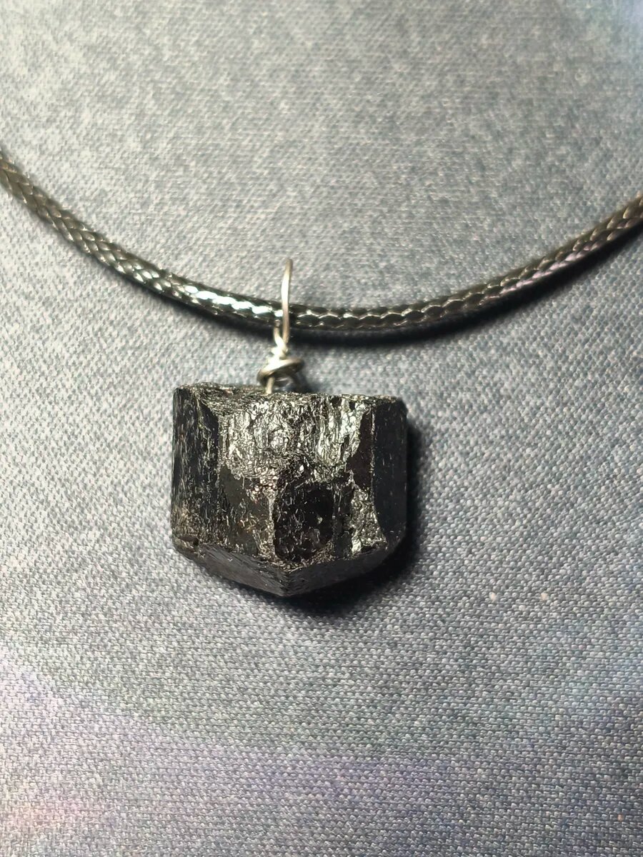 Турмалин чёрный кулон детский 16 г