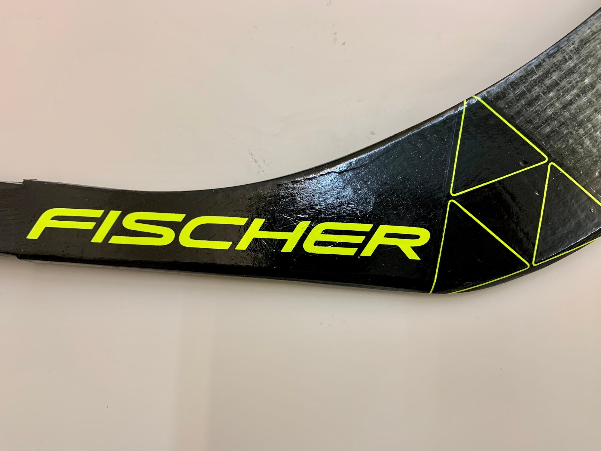 Крюк хоккейный Fischer W300 ABS JR Правый хват, загиб 92 , «Юниорская»возрастная категория.