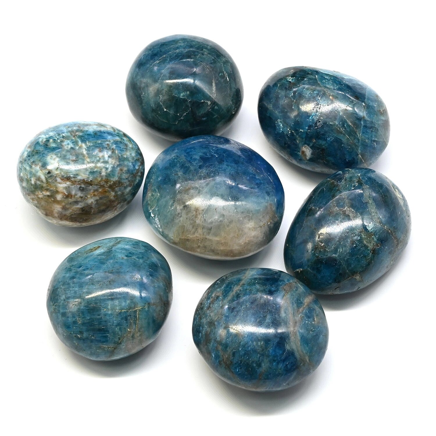 Минерал апатит 42*35*25мм .