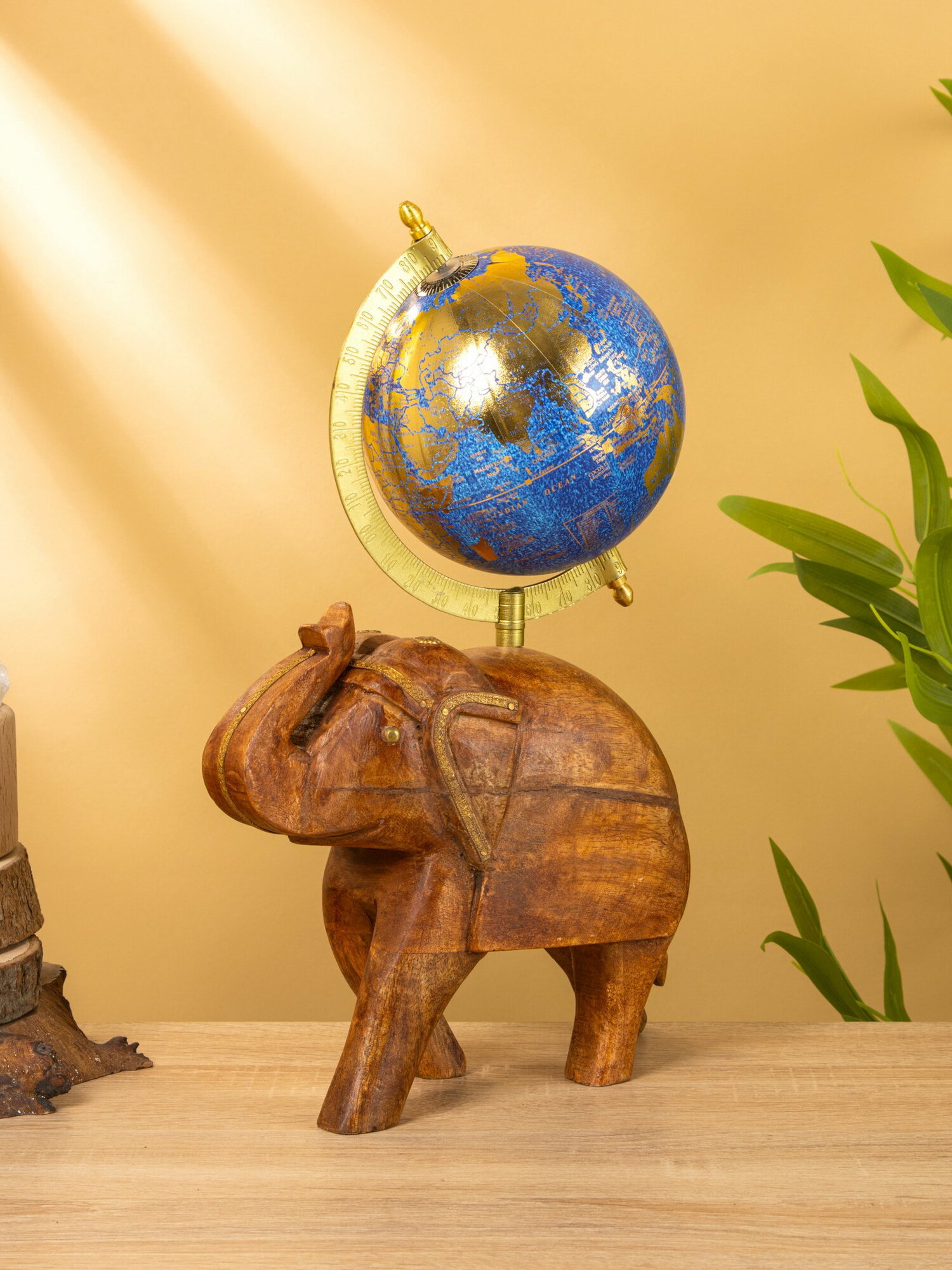 Глобус сувенирный, 22x12.5x353.5 см, подставка дерево, особенности глобусов: без особенностей
