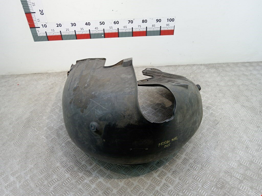 Подкрылок (защита крыла) задний левый BMW 7-Series (E65/E66) 51717136681 арт. 2248488