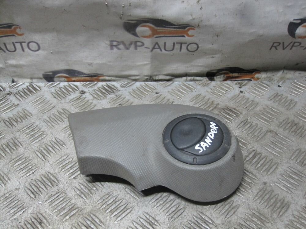 Дефлектор Renault Sandero 2009—2014 8200739443