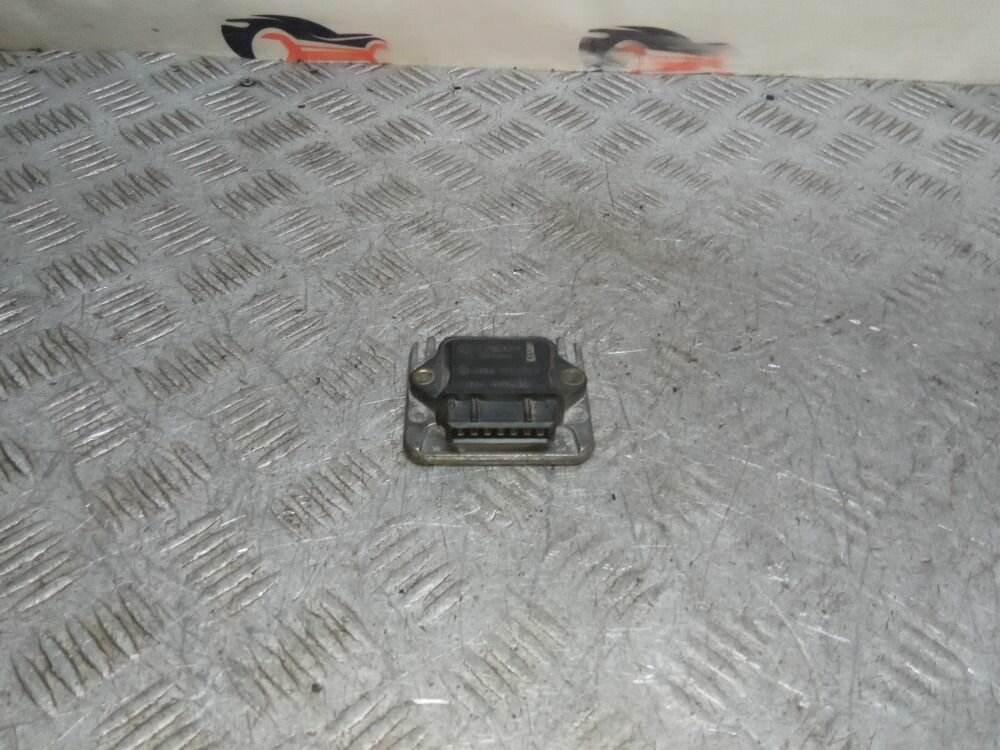 Коммутатор VW Passat B3 1.8 1988—1993 191905351C