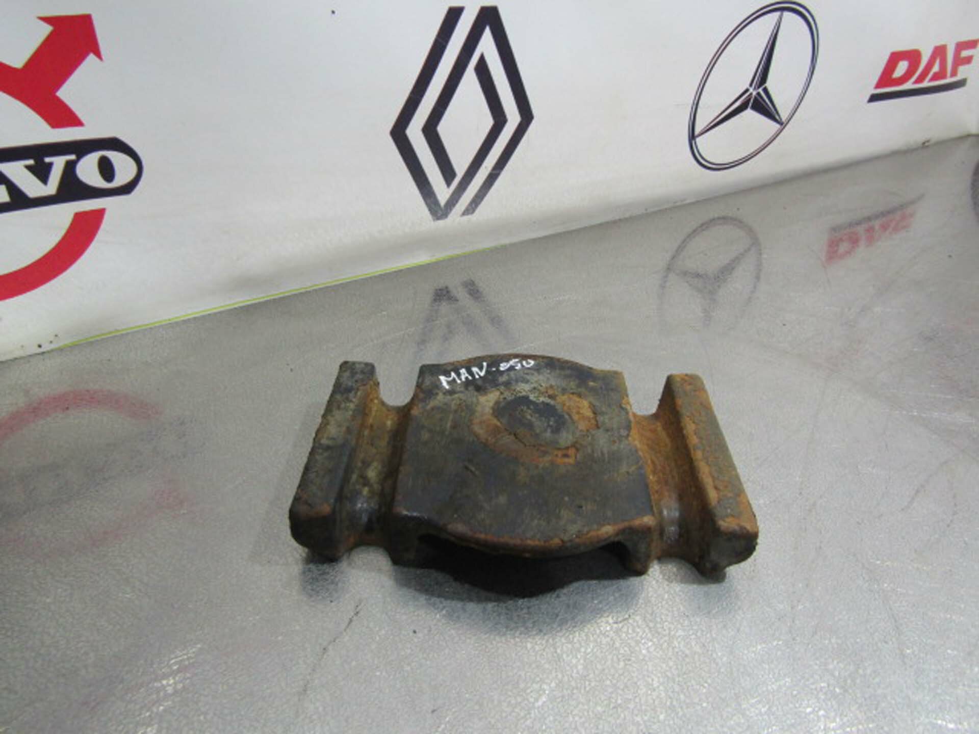 Проставка передней рессоры под стремянки MAN TGA, TGS, TGX