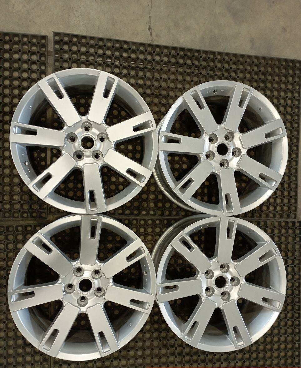 Колесные диски Replica 20x8.5 PCD 5x120 D72.6 ET53 (Реплика)