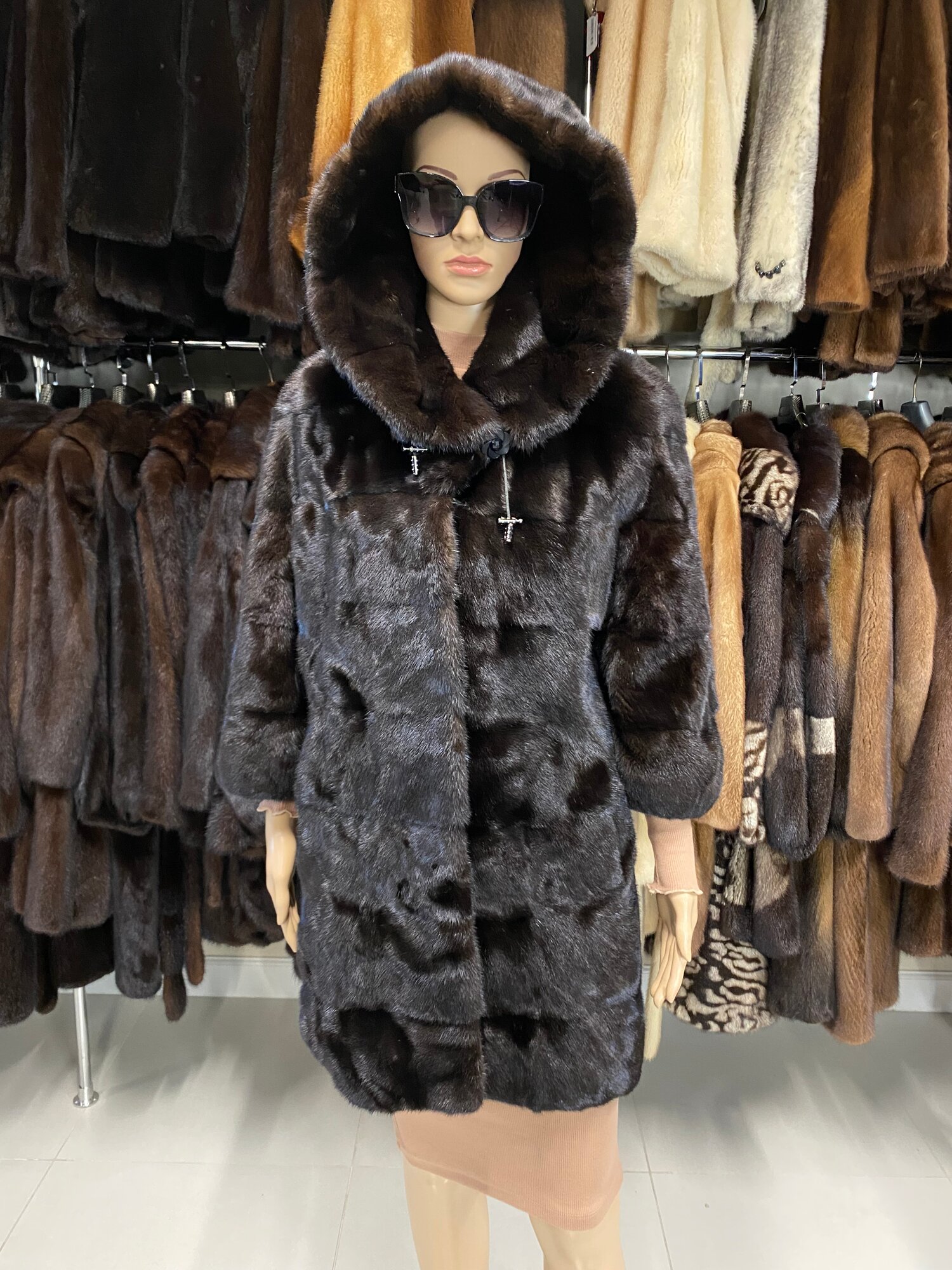 Шуба. Норка. Натуральная. Поперечка 46-48 р.